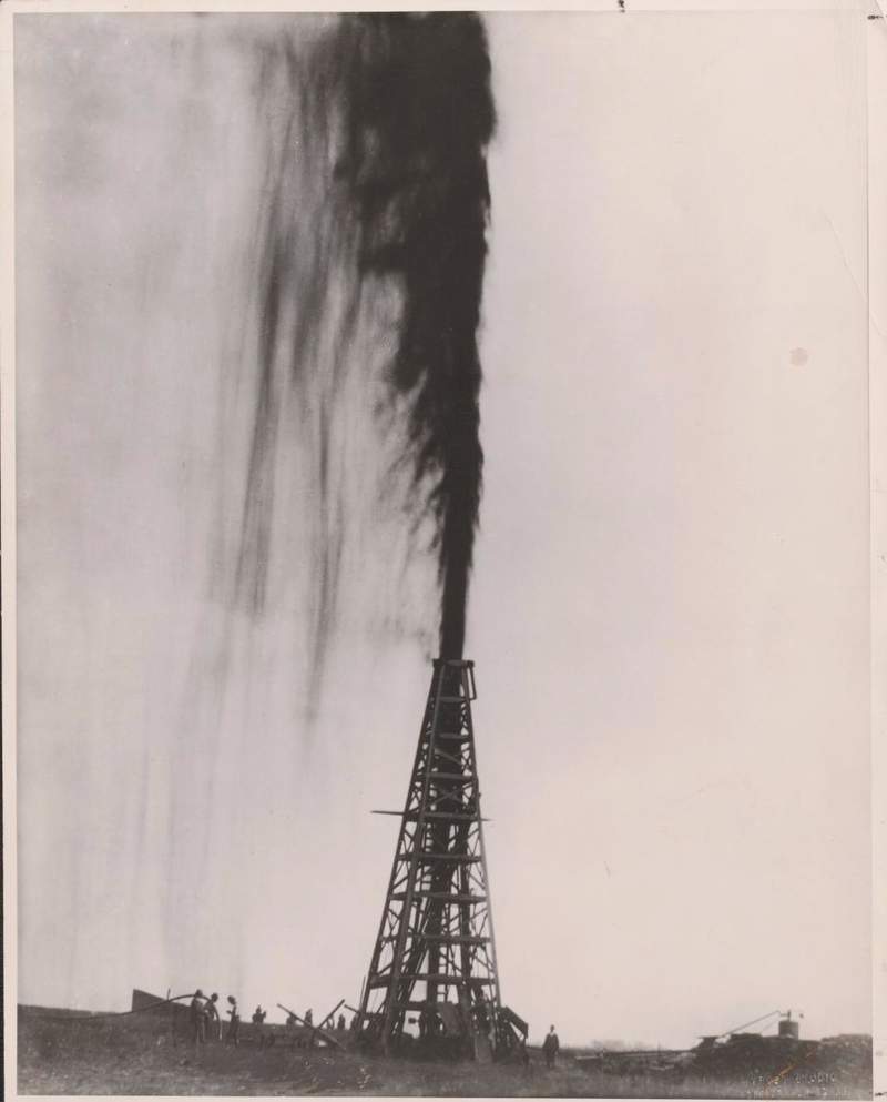 Texas History: The discovery at Spindletop that changed the oil ...